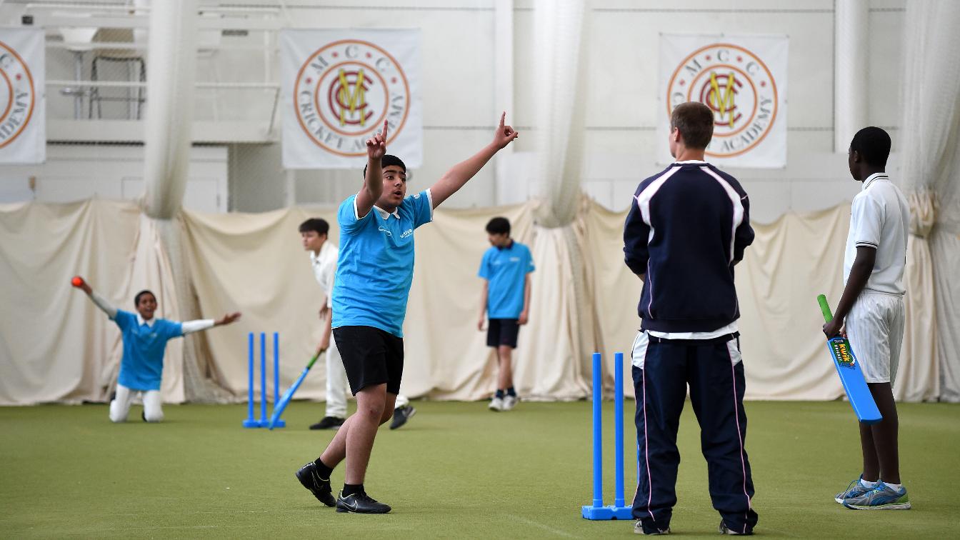 Umpire Accreditation – Surrey Association of Cricket Officials